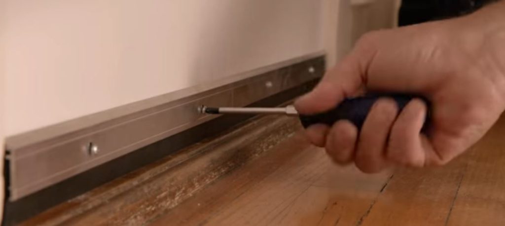 Best Basic and Automatic Door Sweeps for Noise Reduction & Installation ...